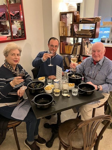 Présentation à Londres, par le délégué AICS-SR Guy Audibert, du ...